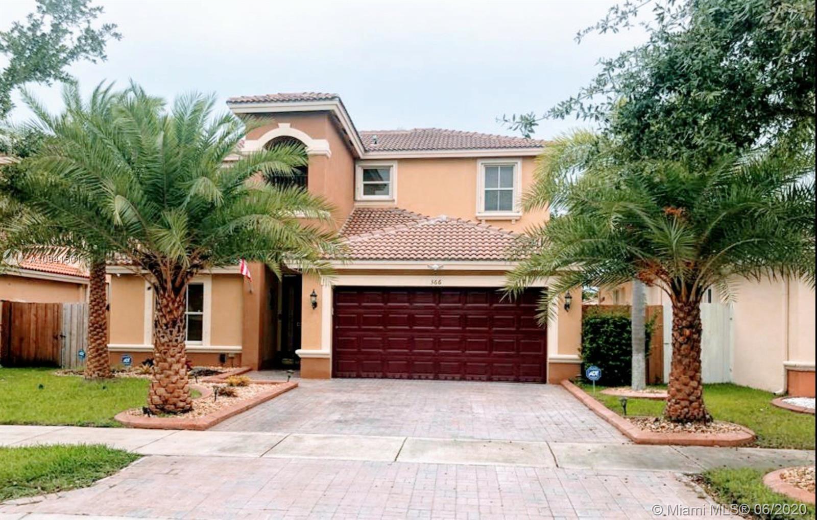 Casa en venta en 366 NE 19 Av, Homestead, FL 33033