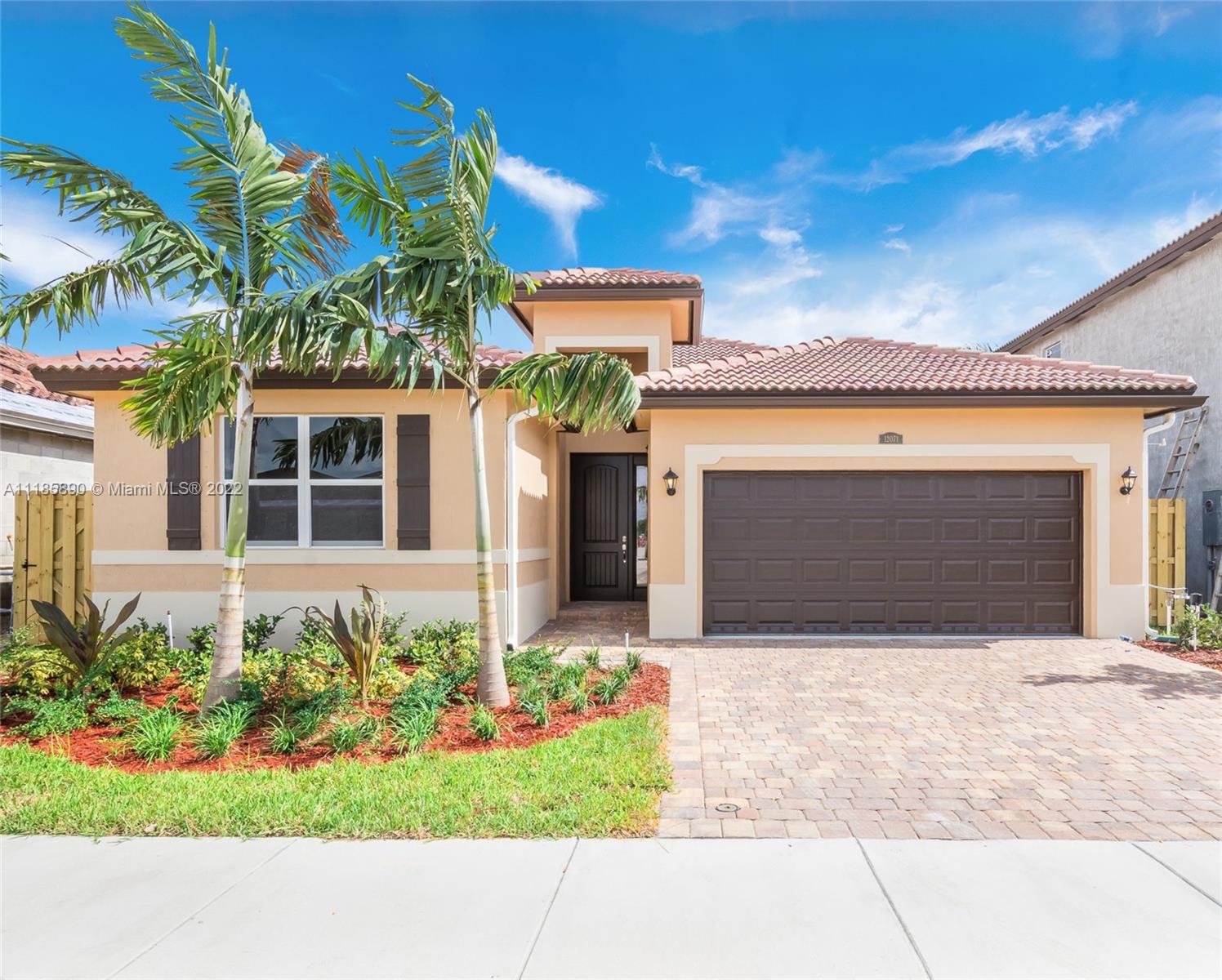 Casa en venta en 12071 SW 253rd St, Homestead, FL 33032