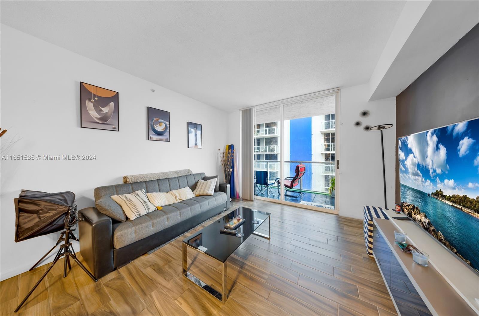 Apartamento en venta en 5091 NW 7th St 911, Miami, FL 33126